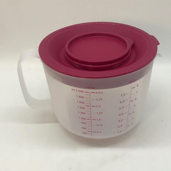 Tupperware | Kitchen | Tupperware 2quart Mixnstor Plus Pitcher | Poshmark